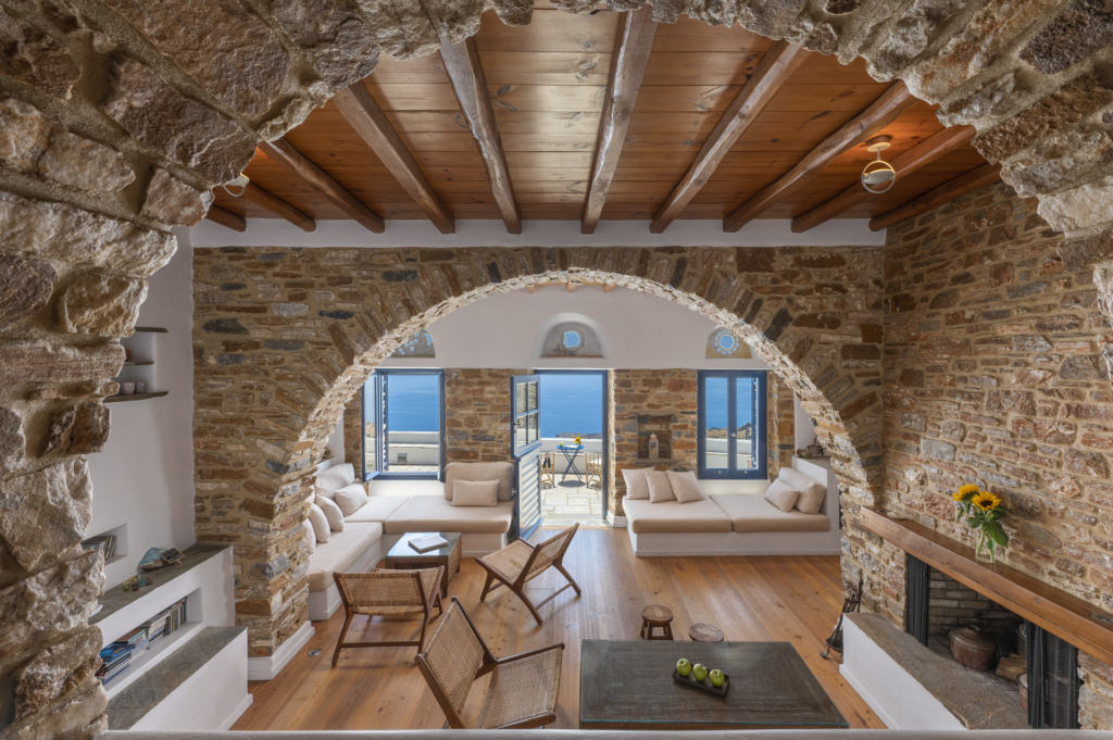 Private Villa Rental in Tinos, Kardiani - Villa Peftasteri